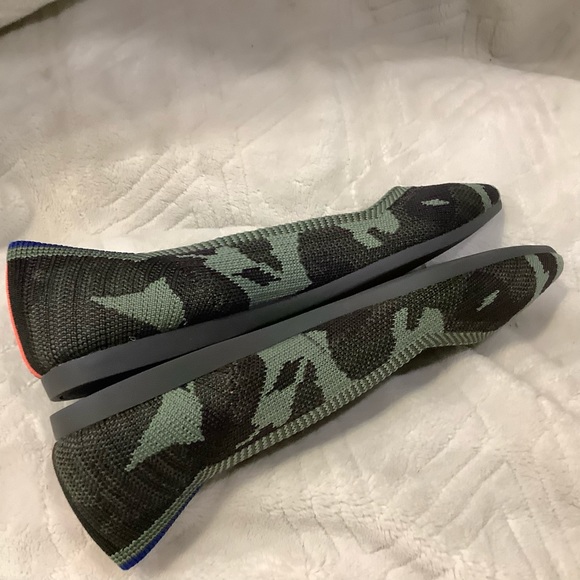 Rothy's | Shoes | Rothys The Point Olive Camo Knit Pointy Toe Ballet ...